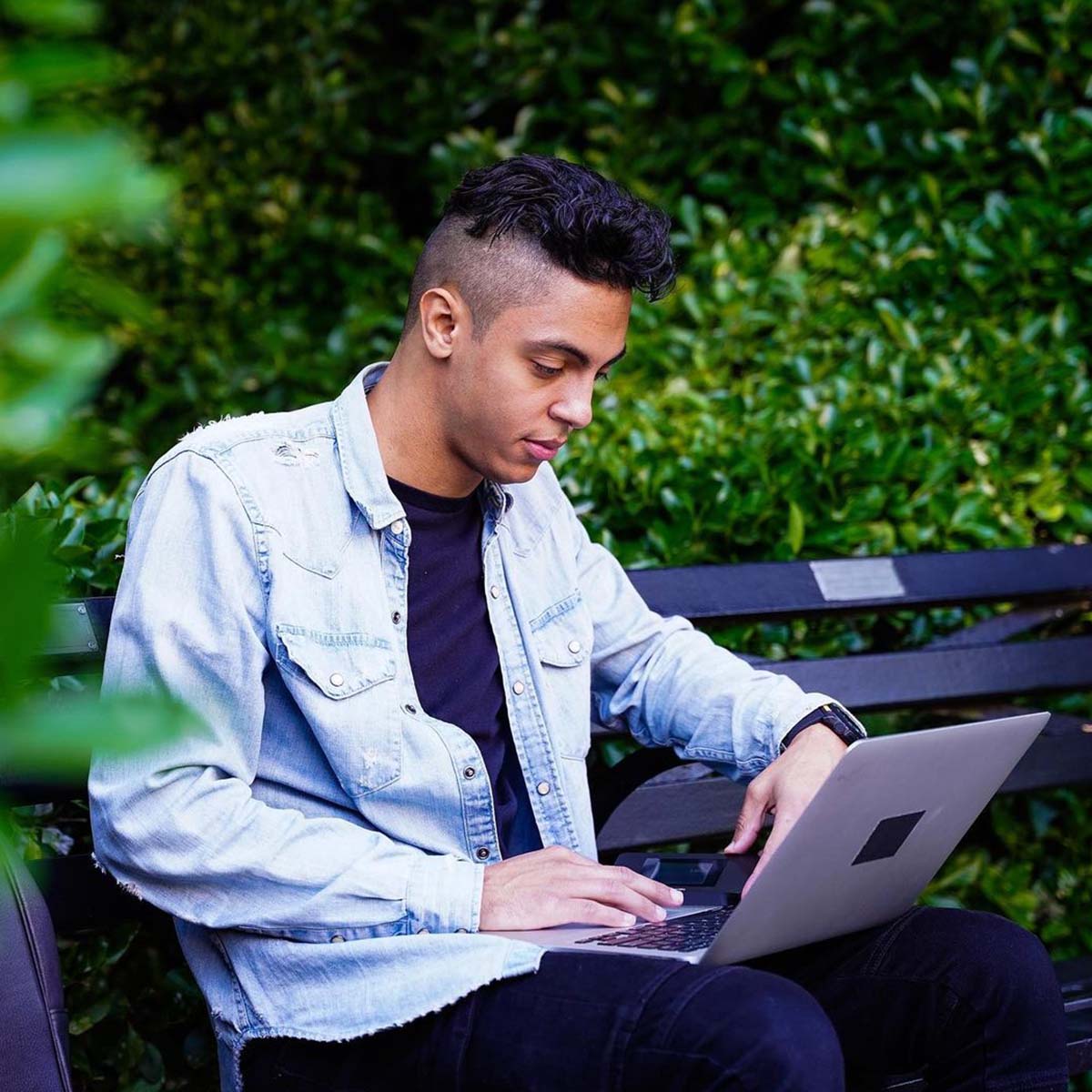 GlocalMe® official site- Always Better Connected. eSIM mobile hotspot ...